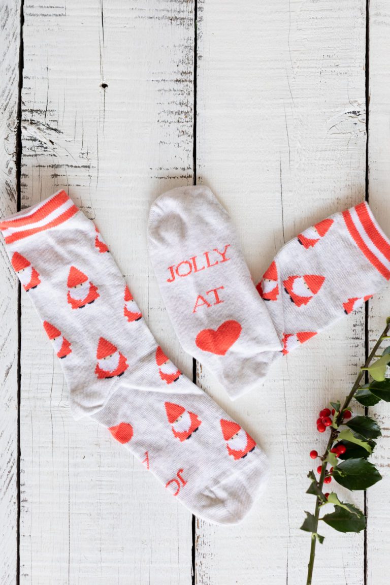 Let's Unbox All of The Items in The Winter 2020 Jilly Box! - Jillian Harris